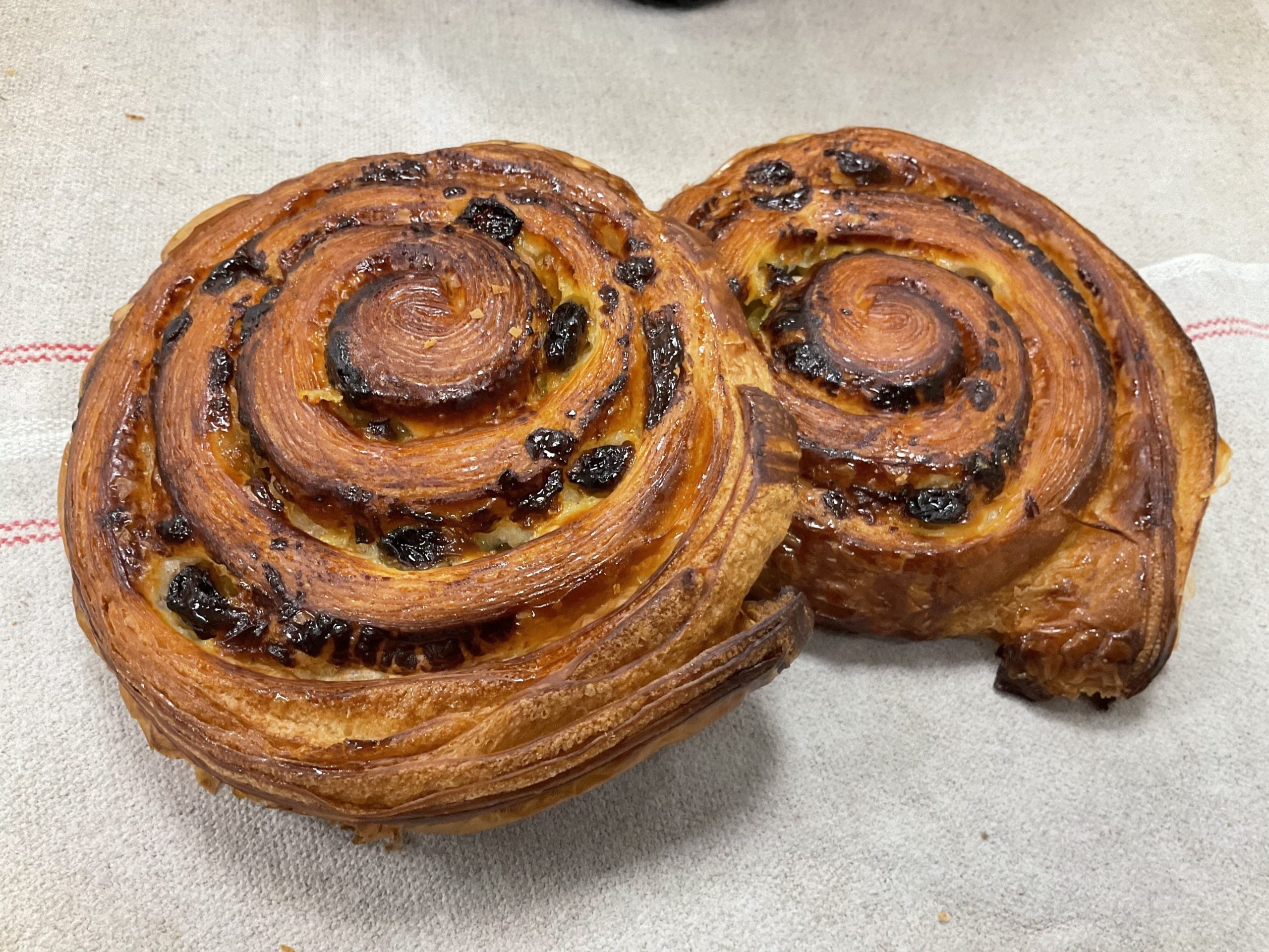 Pains aux raisins / raisins danish | Colette Bakery